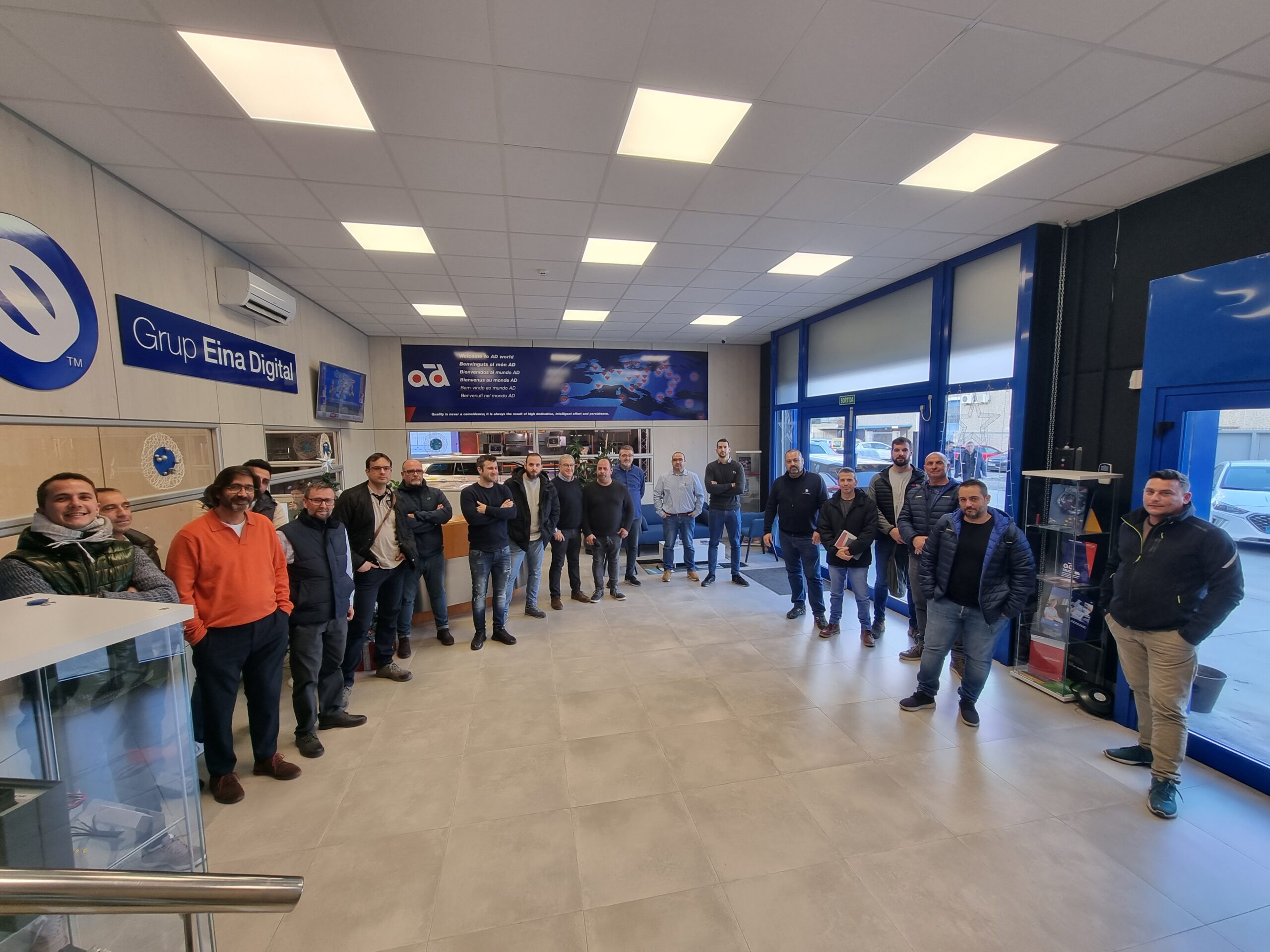 AD Bosch visita Grup Eina - Eina