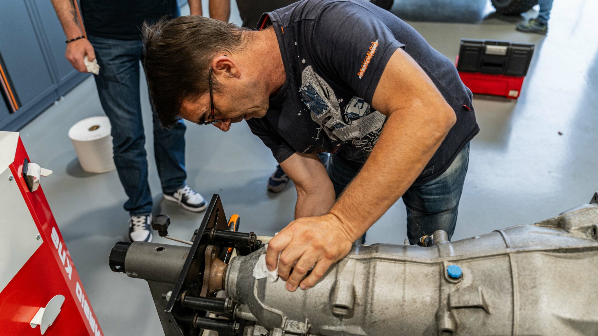 Training on Automatic Gearbox Maintenance and Draining - Eina